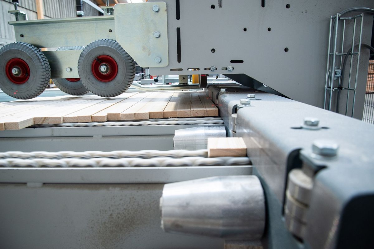 Holzlatten in Limbach-Krumbach anfertigen lassen | Hobelware